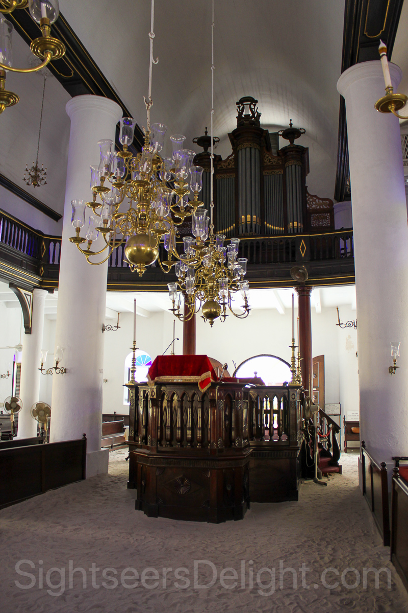 Curacao's Mikvé Israel-Emanuel Synagogue - Sightseers' Delight