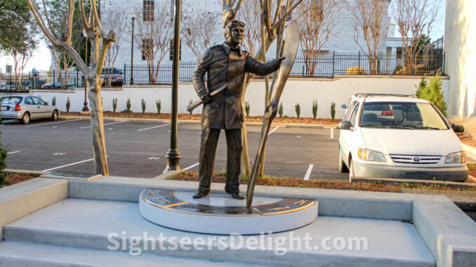 Five interesting statues to see in Georgia - Sightseers' Delight