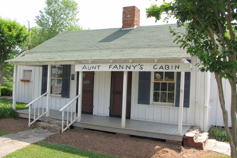 Aunt Fanny’s Cabin – Sightseers' Delight