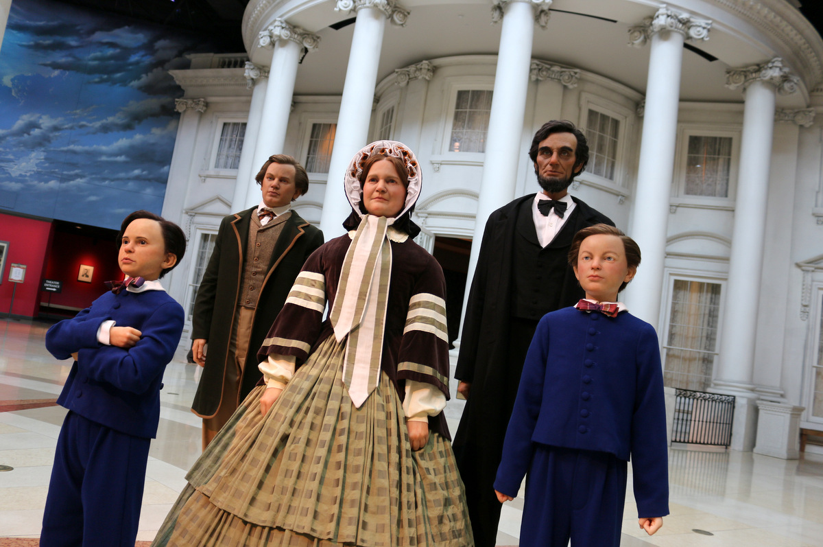 Taking in Springfield, Illinois: From Honest Abe to corn dogs ...