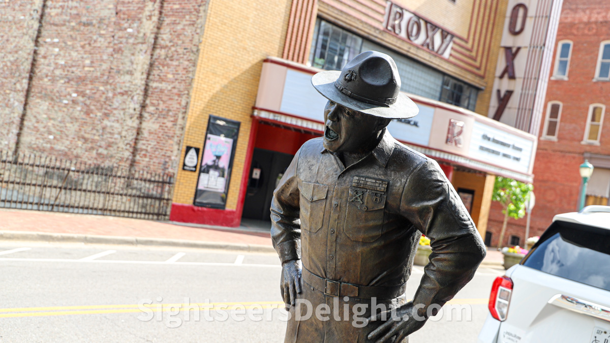 Frank Sutton Statue - Sightseers' Delight